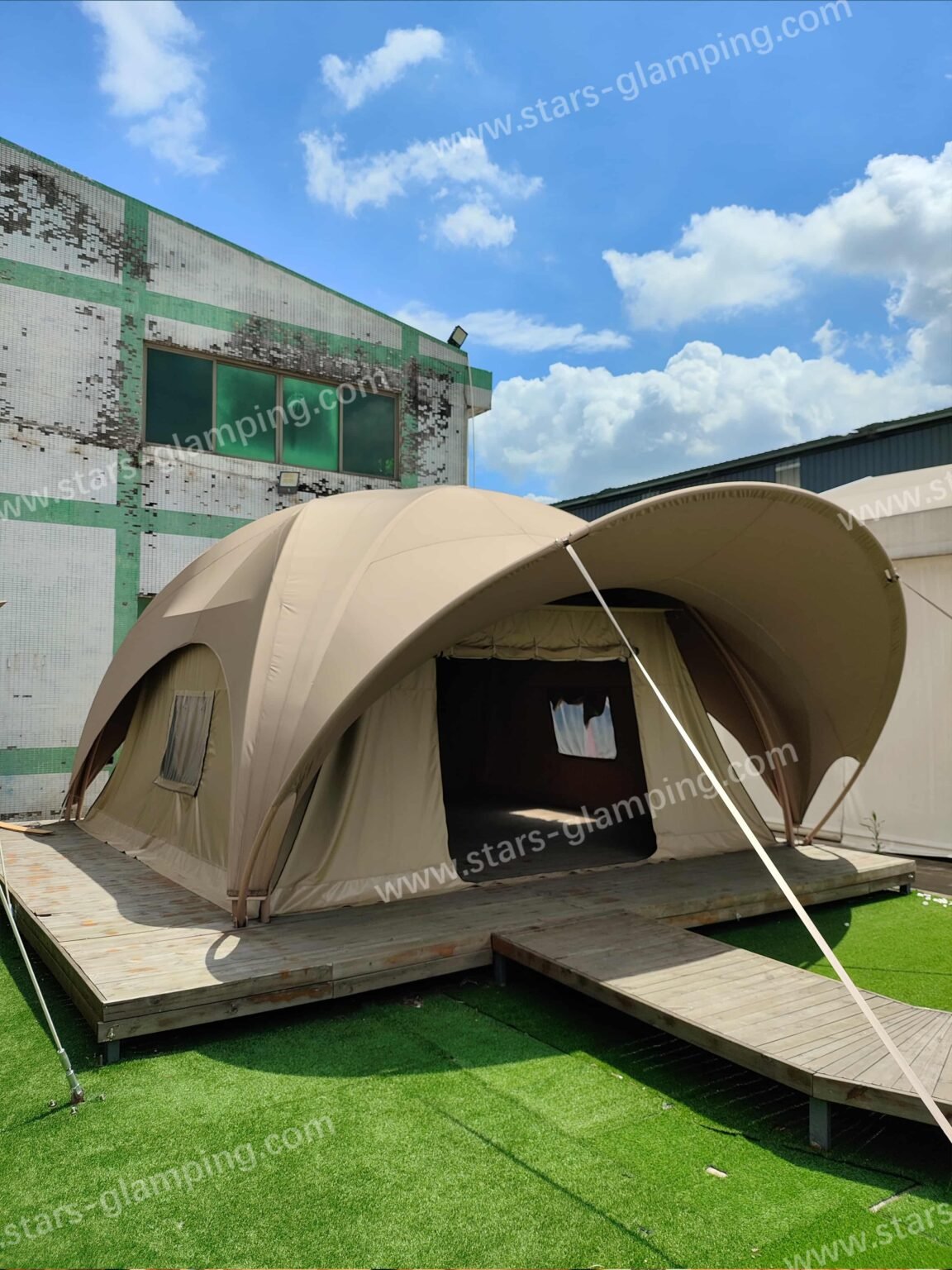 Safari Tent – Hat: Functional Elegance with a Distinctive Silhouette ...
